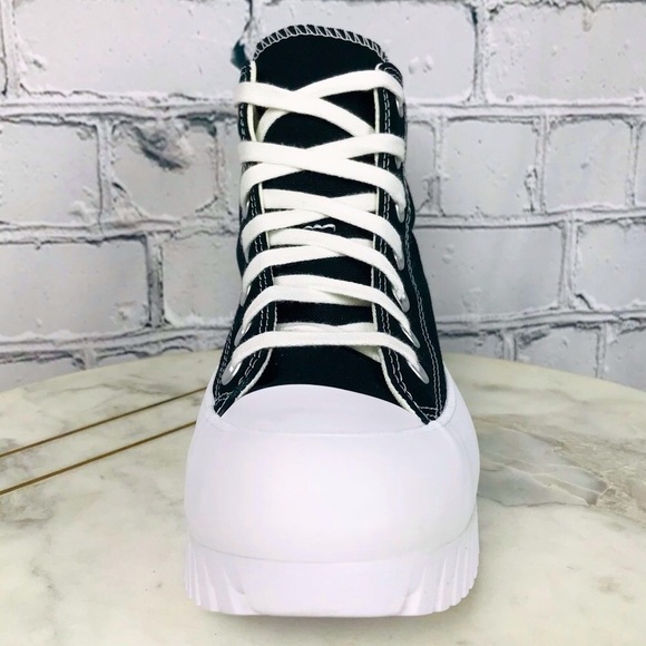 Converse | Shoes | Converse Chuck Taylor All Star Adult Unisex ...